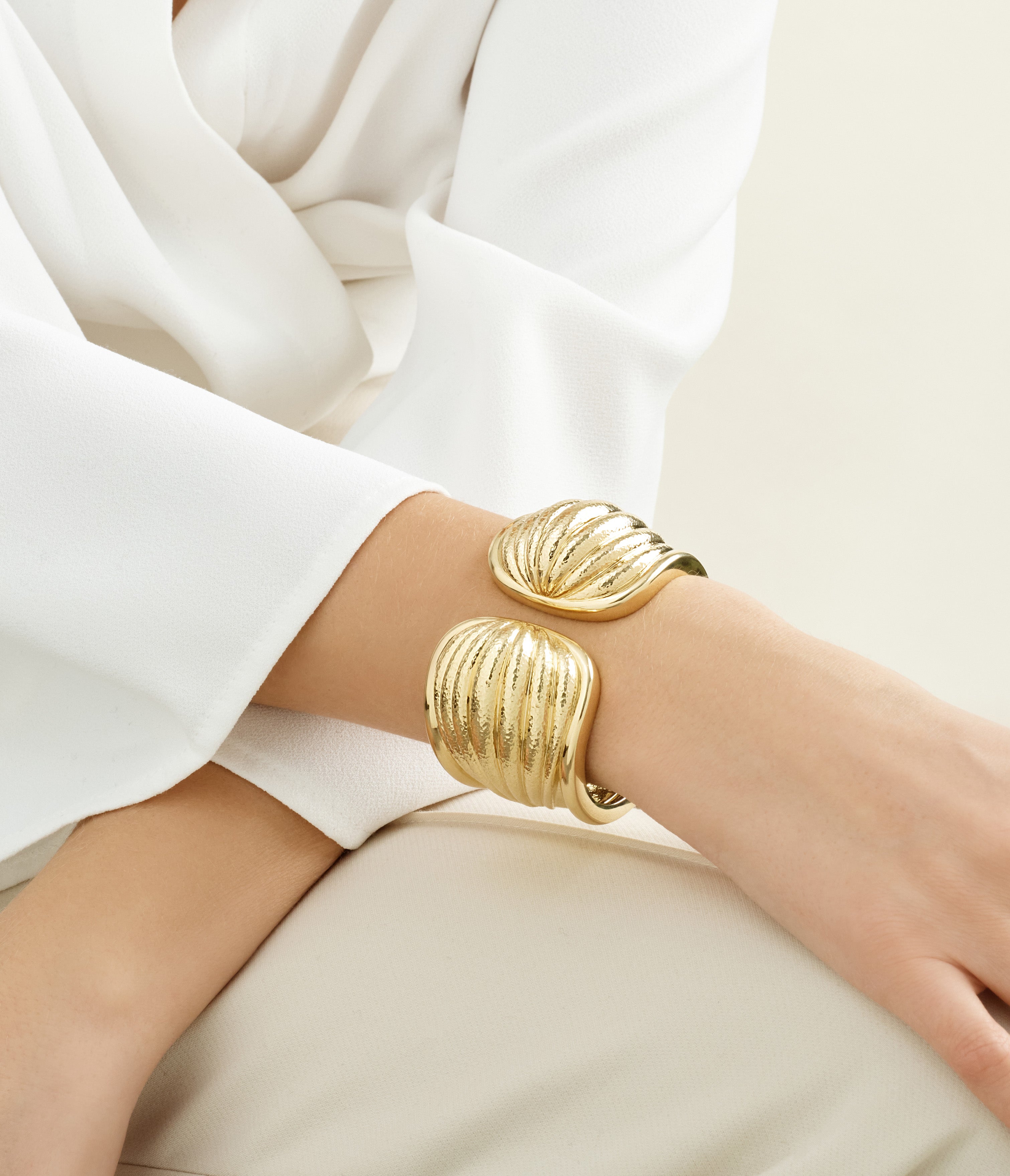 Hammered Gold Scallop Cuff | David Webb New York